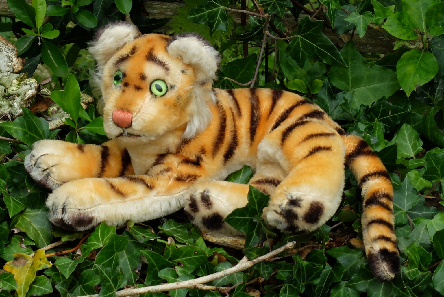 Steiff Animals, Birds & Friends Page 1 – Old Teddy Bear Shop