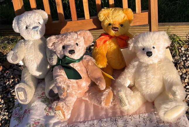 Old Teddy Bear Shop – Old & Vintage Teddy Bears & Friends