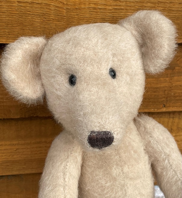 Medium Vintage Bears – Old Teddy Bear Shop